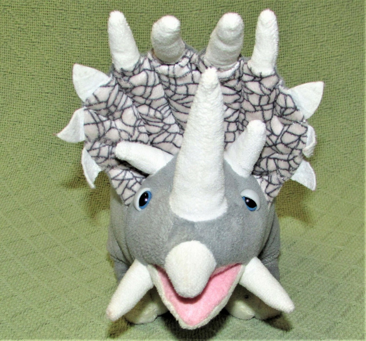 17" DINOSAUR TRICERATOPS PLUSH STUFFED ANIMAL CARLISLE CO TOY GREY ...