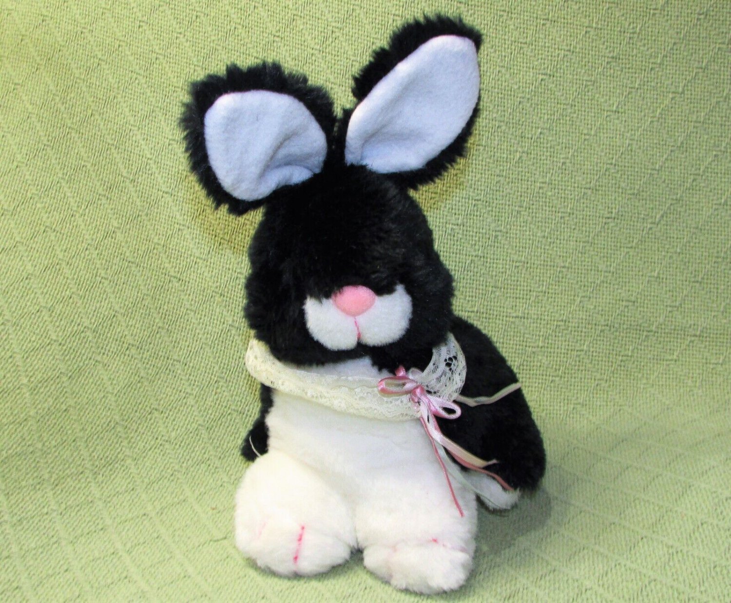 11" DAN DEE RABBIT PLUSH BLACK WHITE w/ LACE COLLAR & RIBBON VINTAGE ...