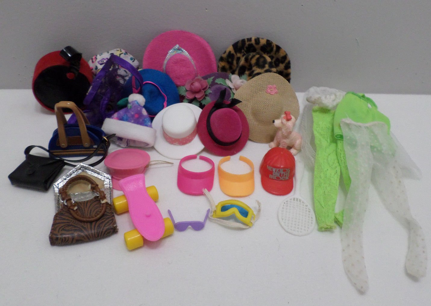 Large Lot of Barbie Doll Accessories Hats, visors, glasses, purses, 29 ...
