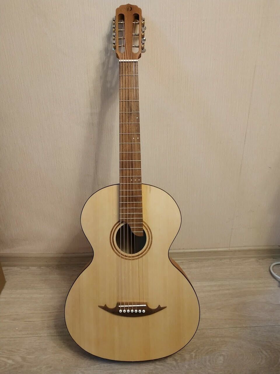 ”Russian Guitar" acoustic 7-string guitar. Solid spruce, maple, walnut ...