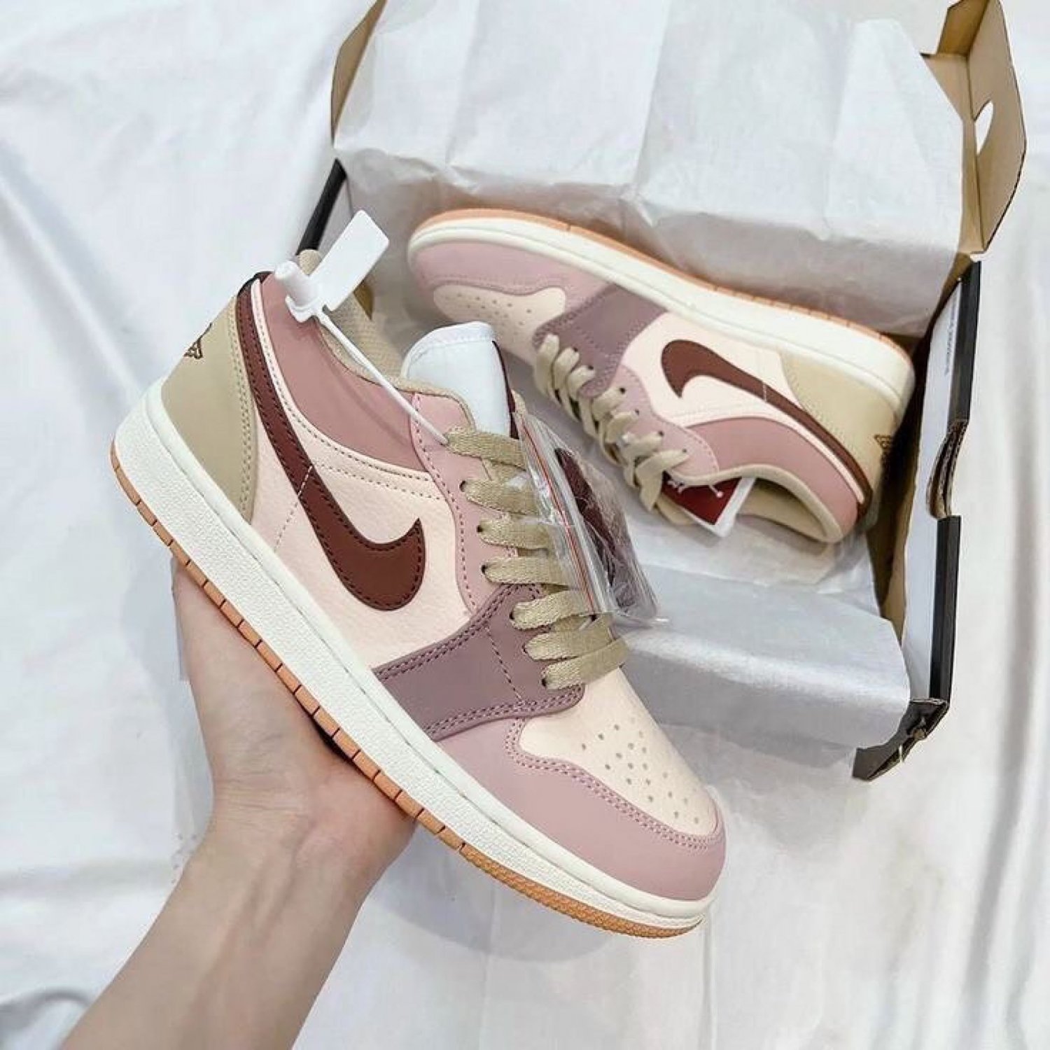 Air Jordan 1 Low 'Dark Pony Mauve'