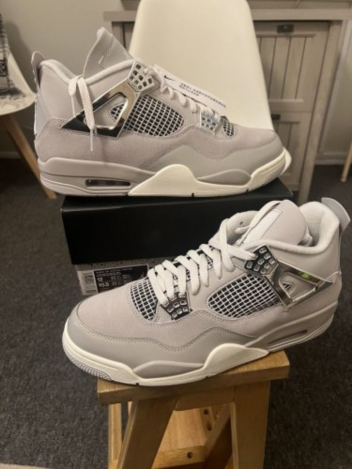 Nike Air Jordan 4 Retro - Frozen Moments