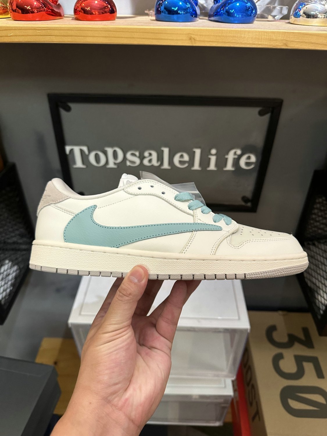 Travis Scott X Air Jordan 1 Low Cream Tiffany
