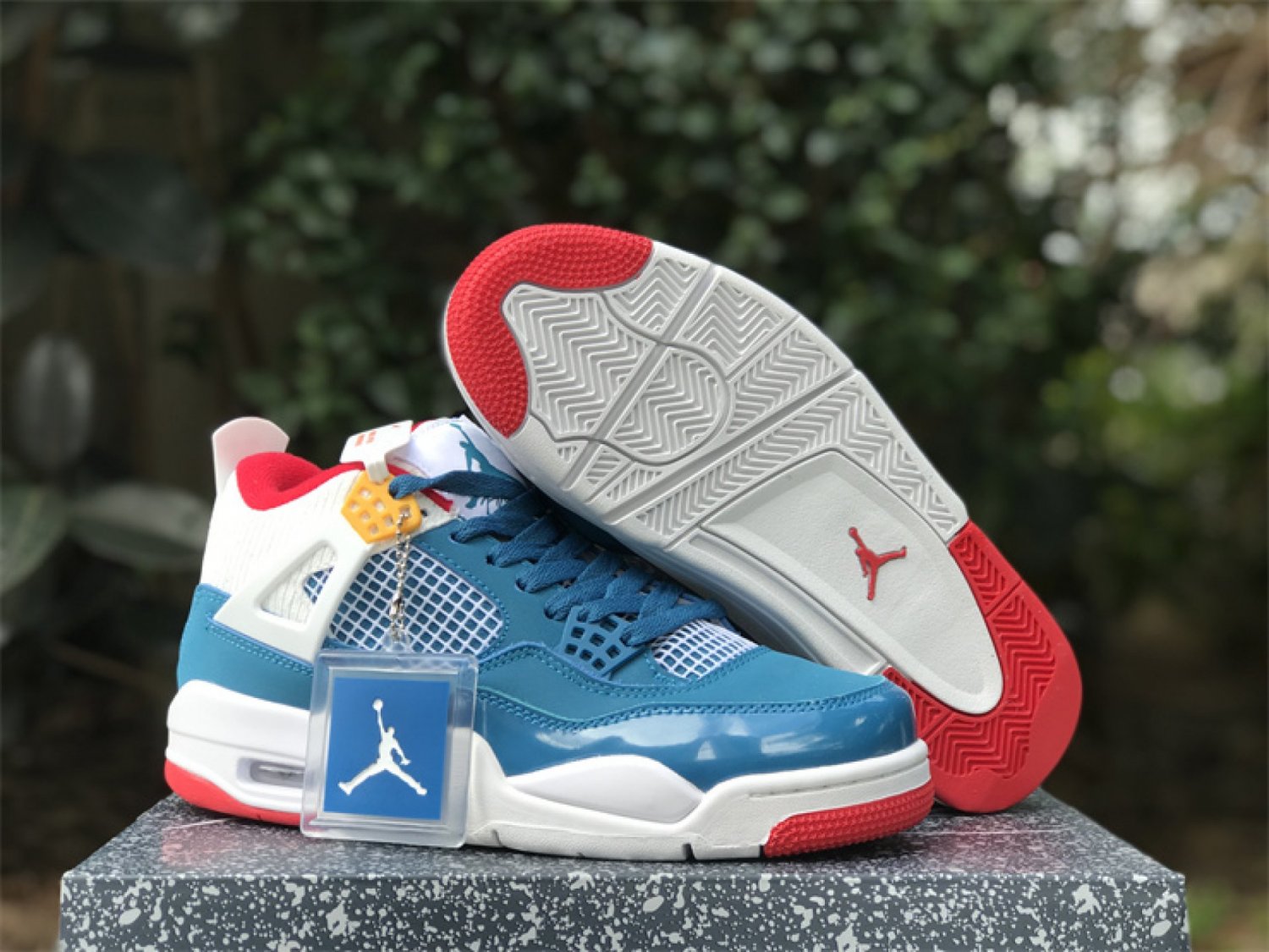 Air Jordan 4 Retro Messy Room