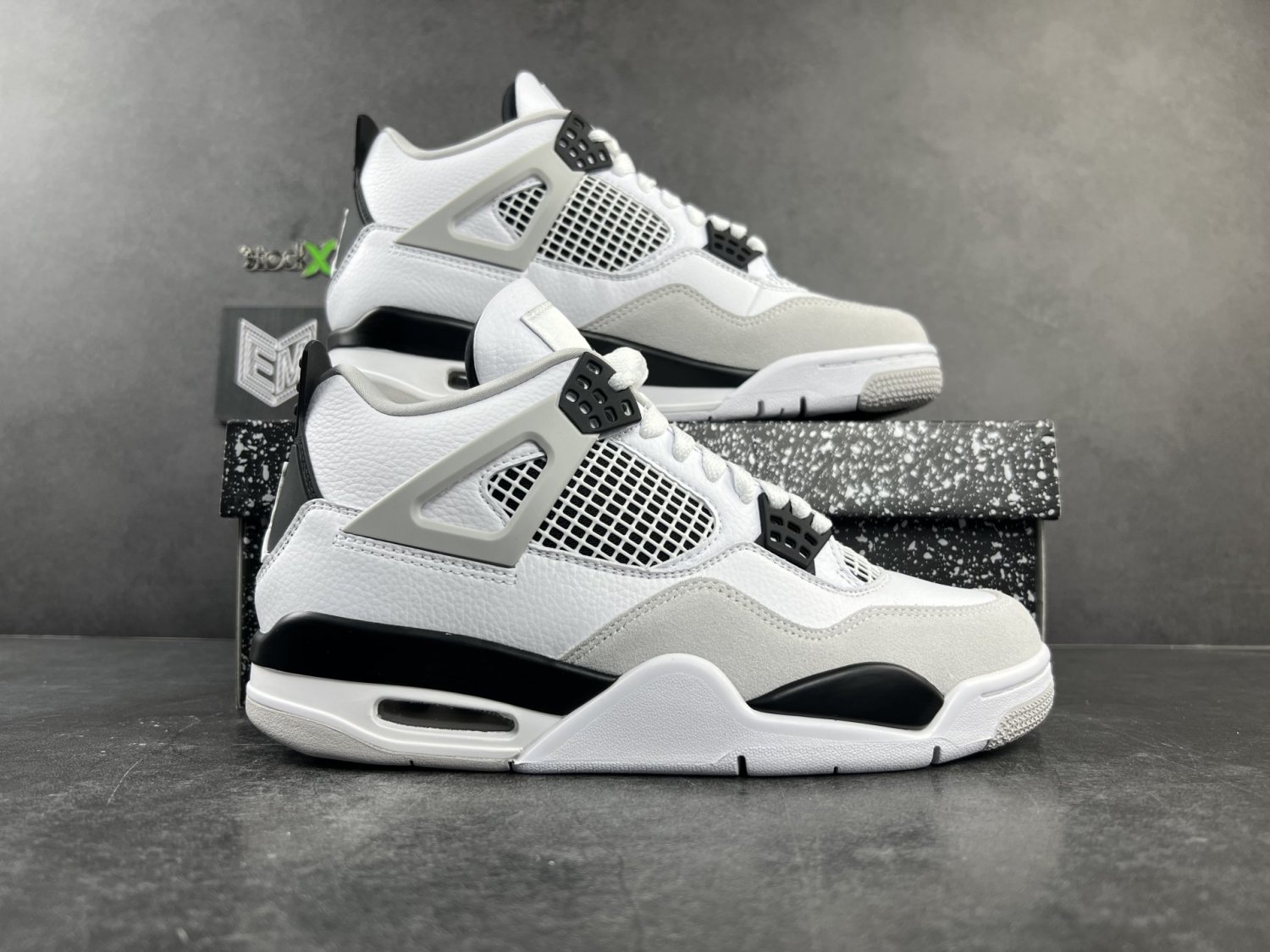 Air Jordan 4 Retro Military Black