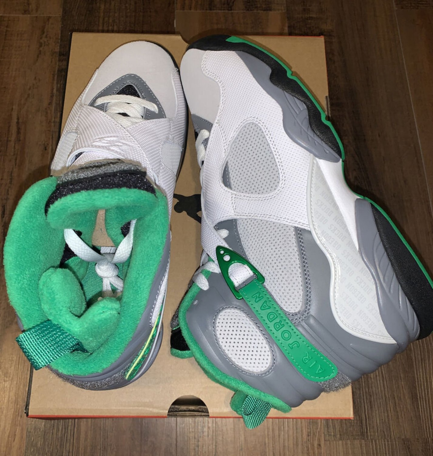 Air Jordan Retro 8 VIII University Of Oregon PE Ducks