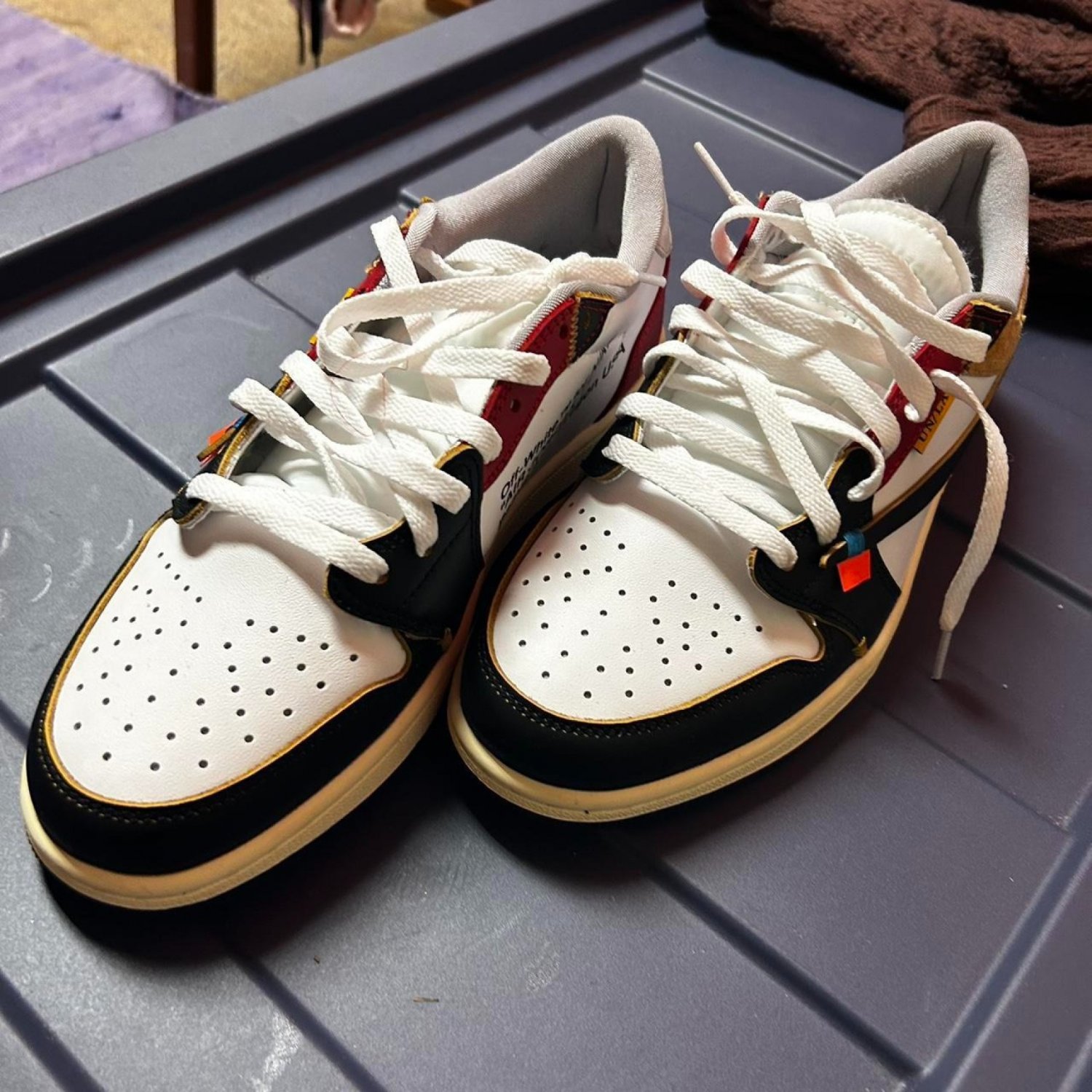 Jordan 1 Low Goat X Travis Scott X Off White