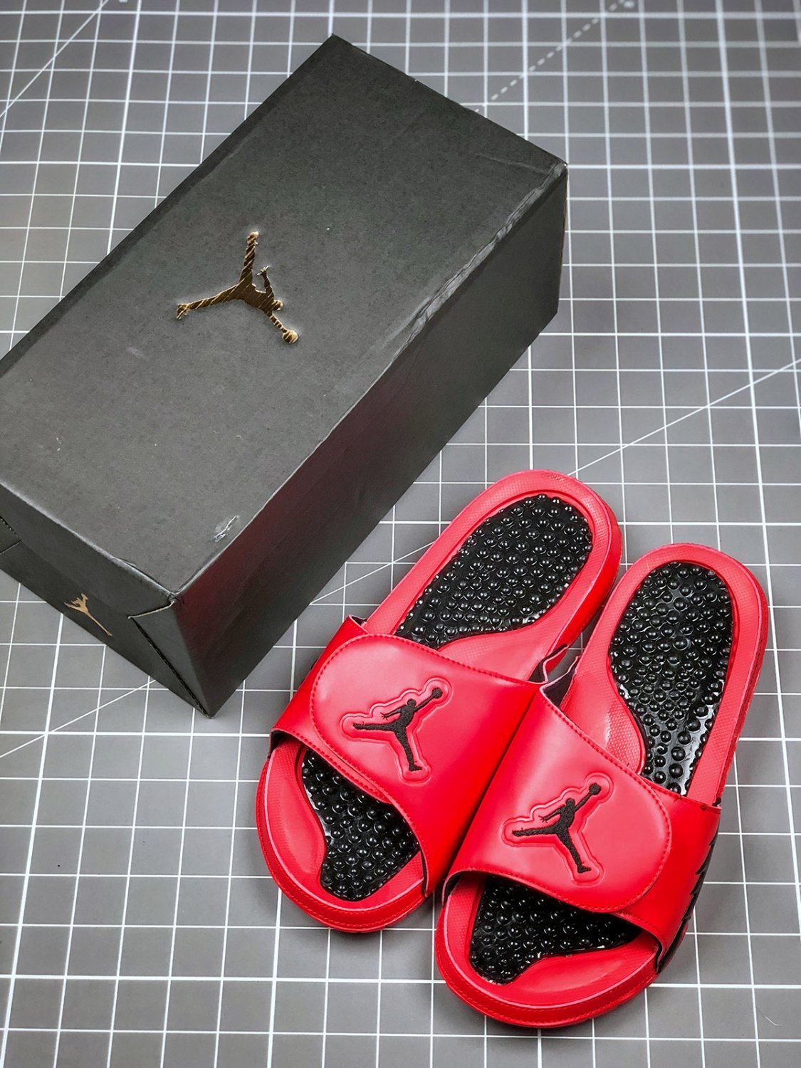 2024 & 2025 air jordan hydro 5 university red black 555501-601