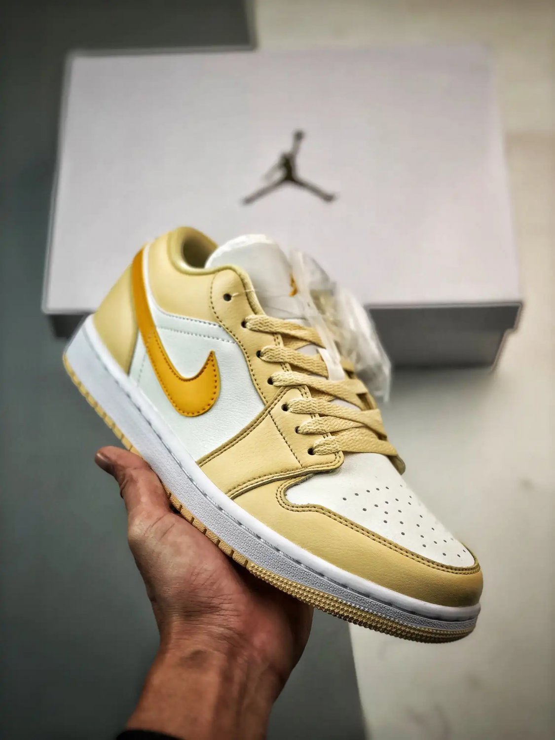 2024 & 2025 air jordan 1 low “team gold” dc0774-170