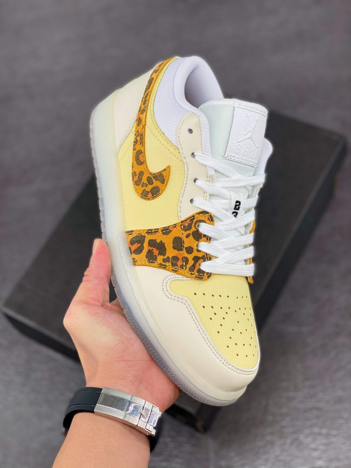 2024 & 2025 air jordan 1 low â snkrs dayâ yellow sail dn6998-700