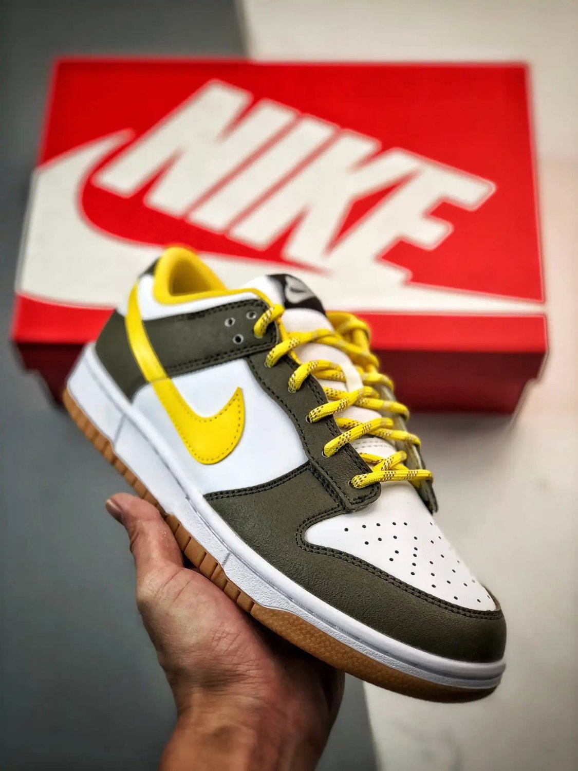 2024 & 2025 dunk low cargo khakiwhite-vivid sulfur fv3629-371