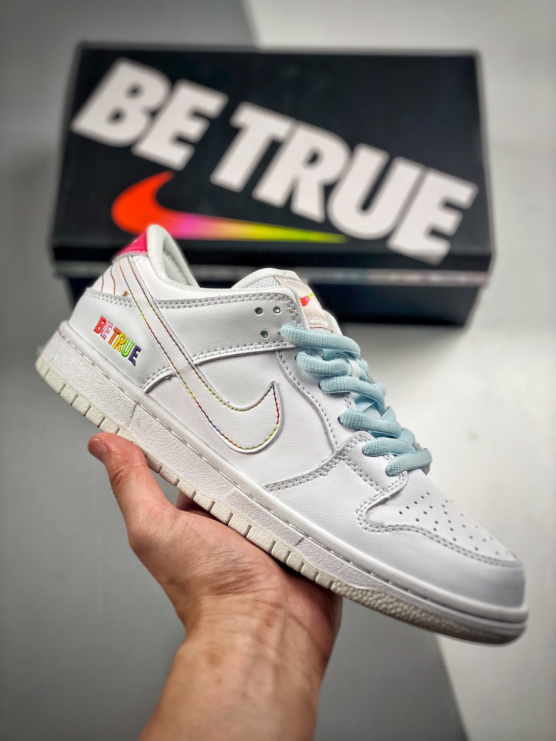 2024 & 2025 sb dunk low â be trueâ dr4876-100