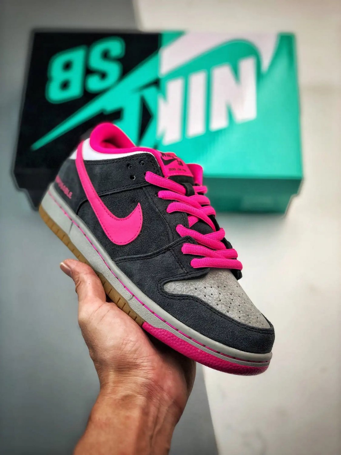 2024 & 2025 sb dunk low disposable homme black pink 504750-061