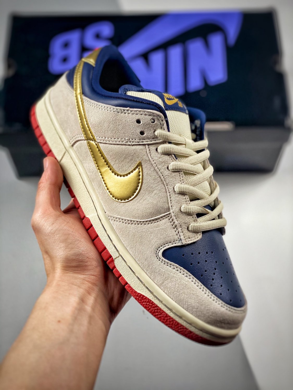 2024 & 2025 sb dunk low old spice buffmetallic gold 304292-272