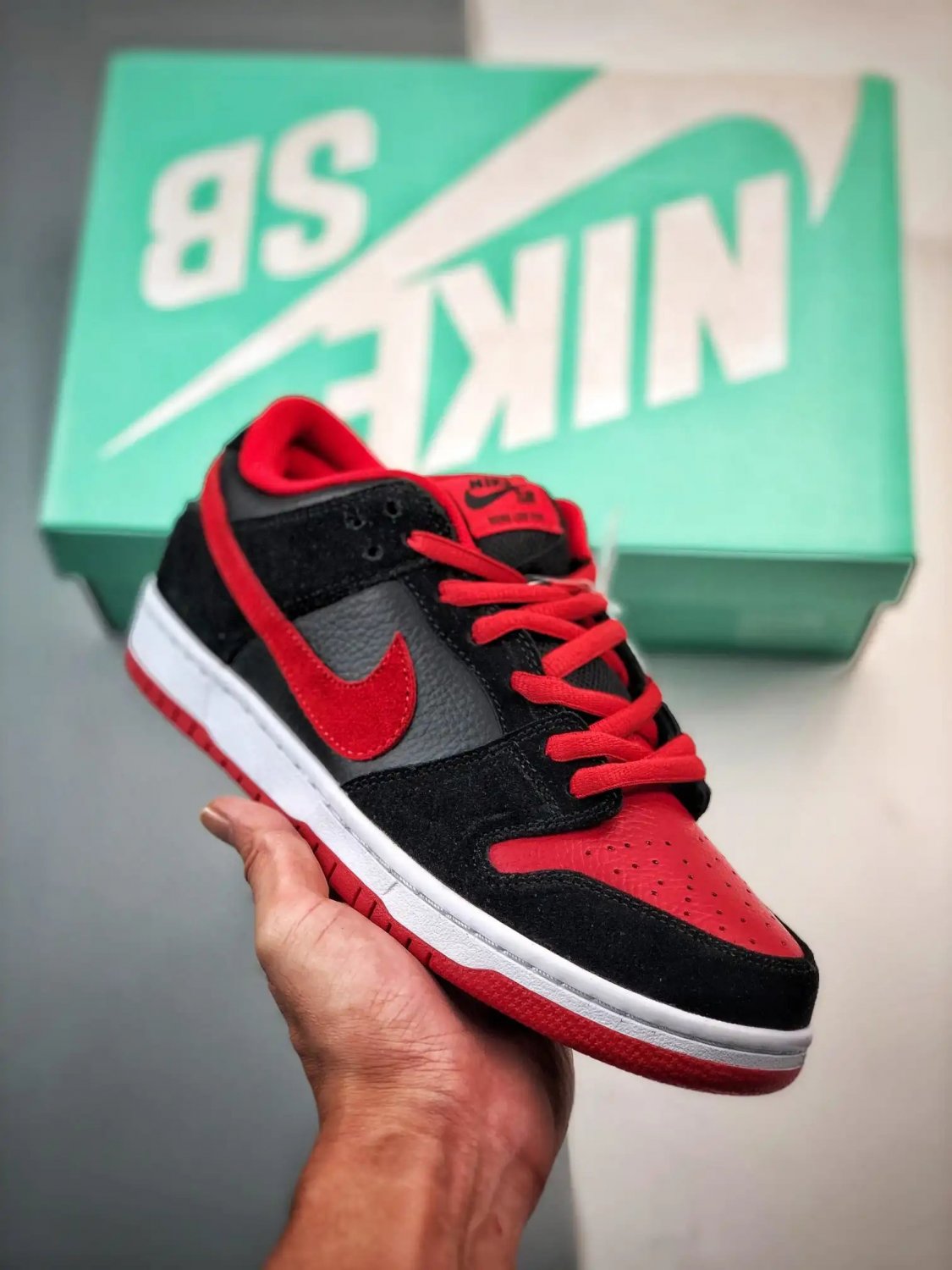 2024 & 2025 sb dunk low pro j-pack bred 304292-039