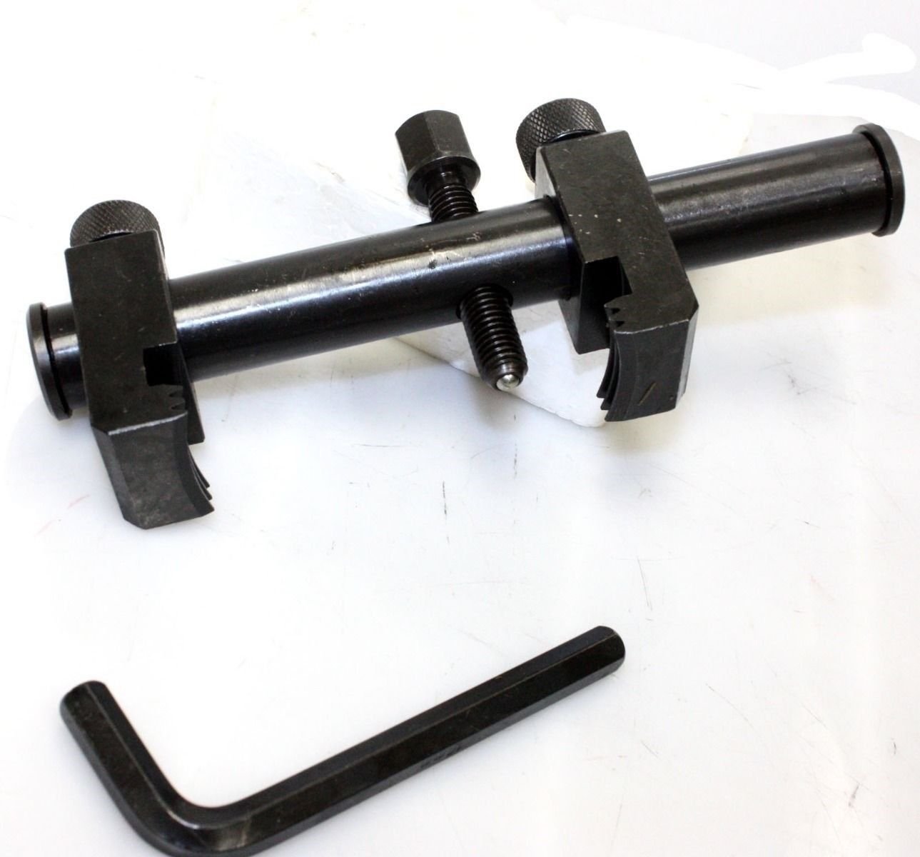 UNIVERSAL PULLER FOR RIBBED DRIVE PULLEY CRANKSHAFT REMOVAL TOOLS