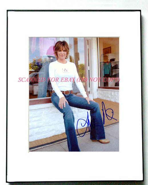 Lisa Rinna Signed Autographed Photo Melrose Place PSA/DNA AFTAL