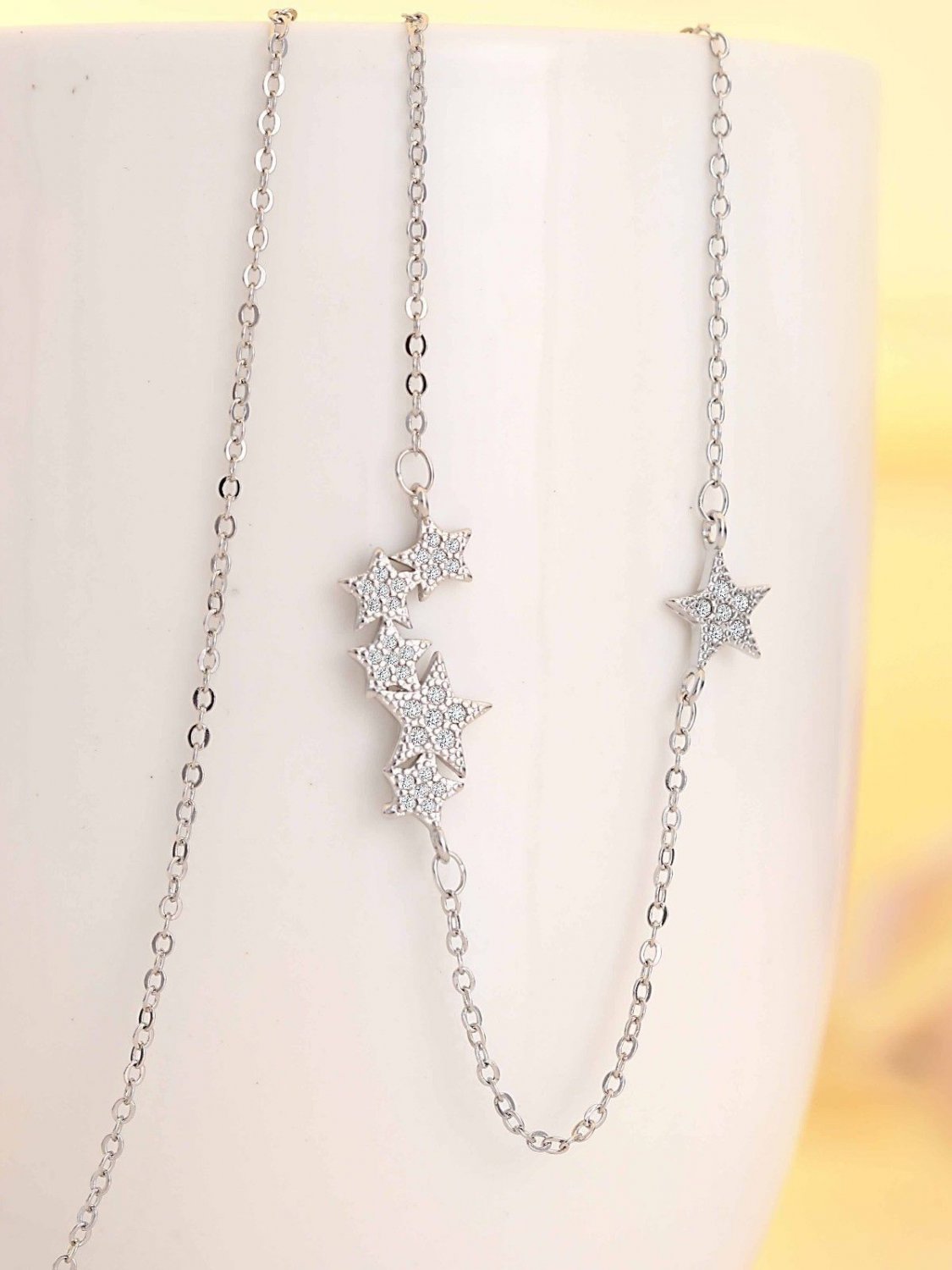 0.24 carat diamond of TWINKLING STARS pendant with 18kt white gold with ...