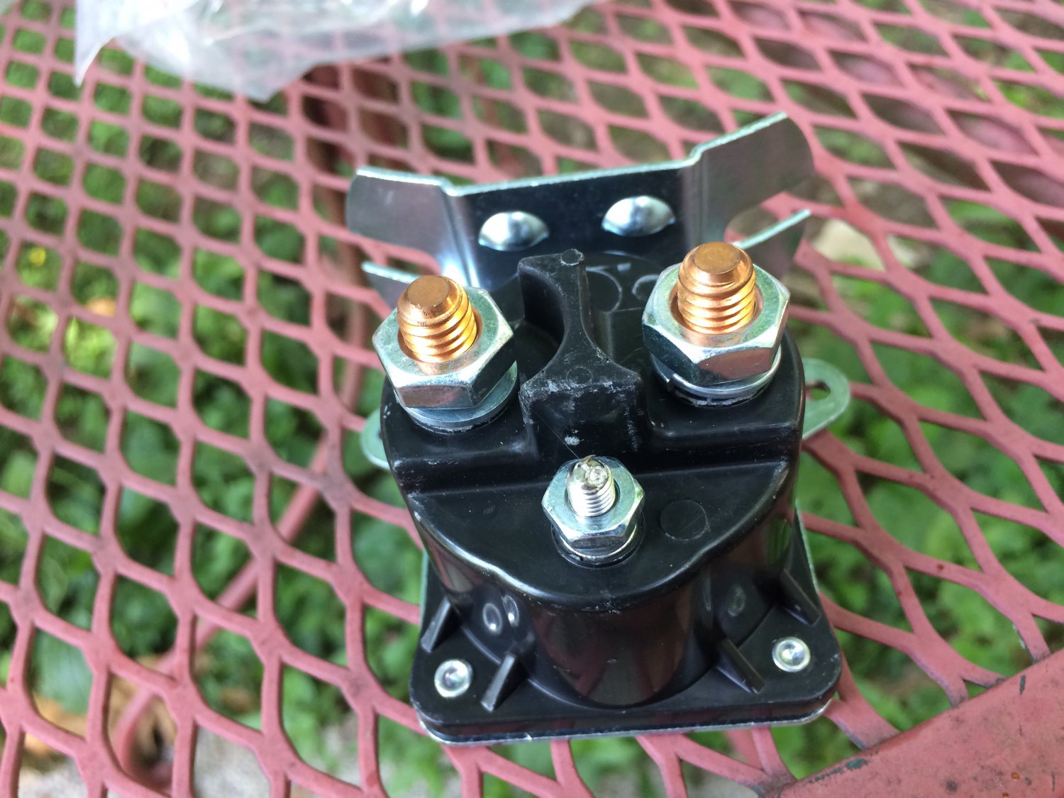 3-Post Solenoid Curved Base 150 AMP Maxon 268029-01, Macon 280394