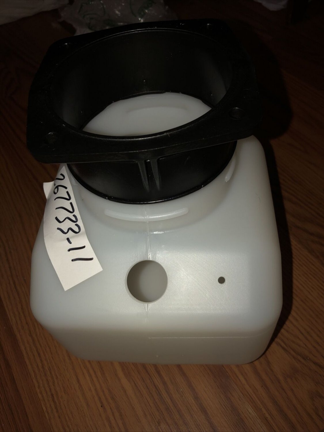3 Quart Poly Reservoir 8 inch Square Maxon 267733-11
