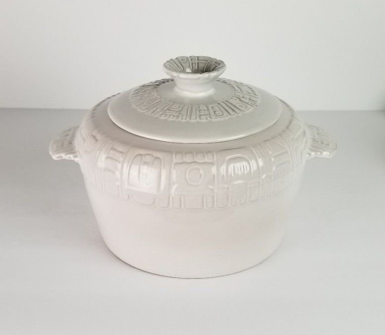 Vtg Frankoma Bean Pot AZTEC Pottery 7W White Sand Lid Casserole