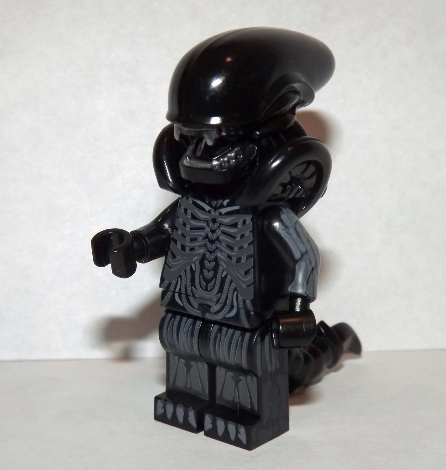 Alien Xenomorph Custom minifigure Horror movie building toy figure!