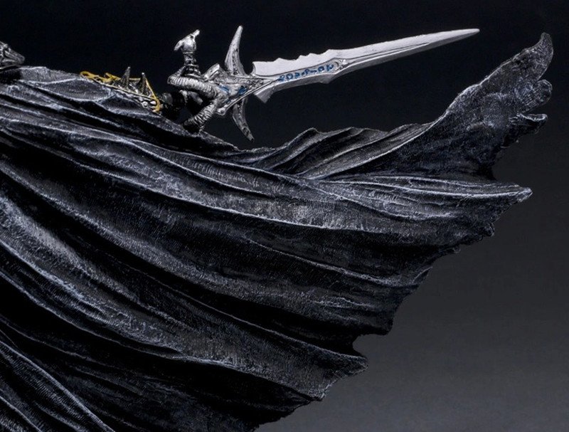 World of Warcraft Arthas Menethil Lich King Figure WOW Frostmourne Toy
