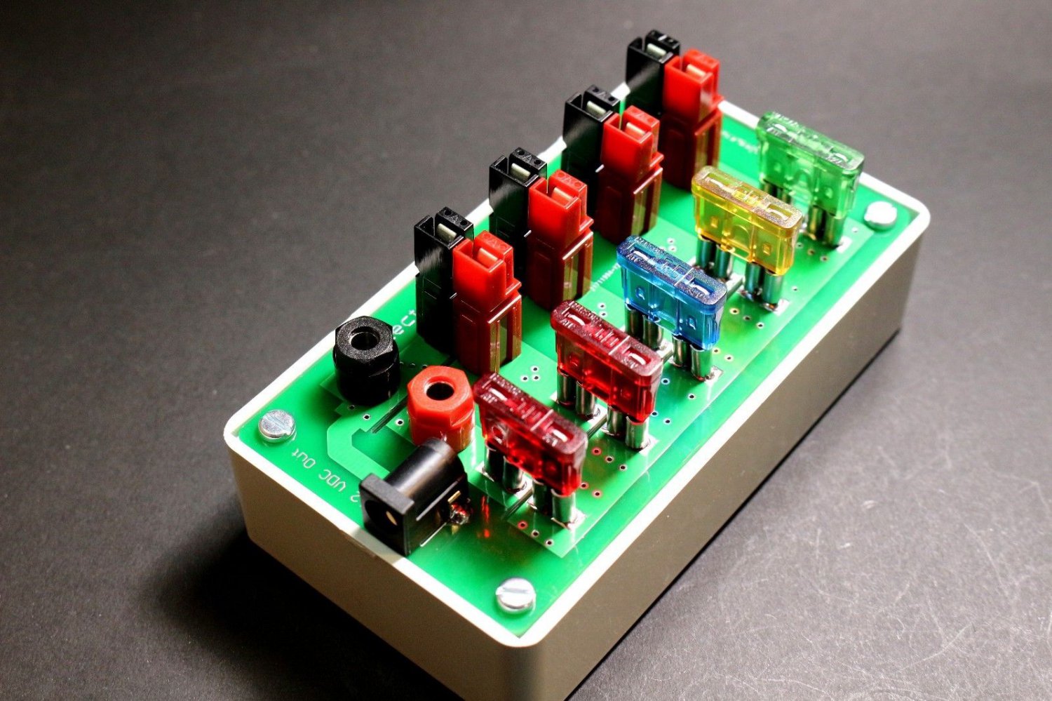 Anderson Power Pole RIGrunner with Banana Sockets & box - DC Power Panel