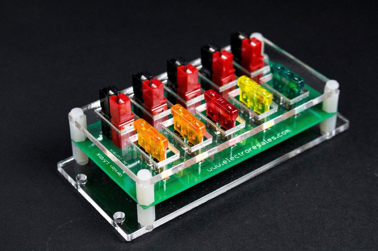 ElectroResales RIGRUNNER (Outrigger 4) A 12 Volt DC Fused Power Pole Panel