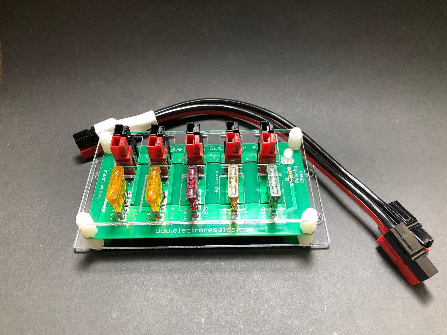 ElectroResales RIGRUNNER DC POWER PANEL STARTER KIT (outrigger + Y Cable)