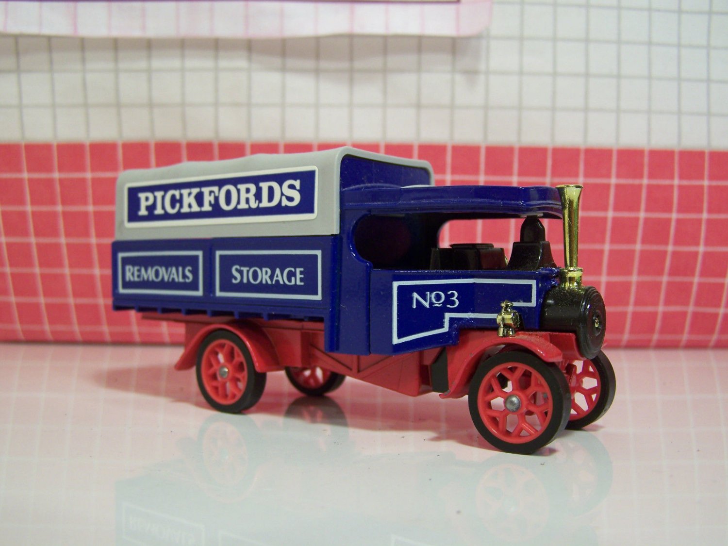 Matchbox Foden 1922 Steam Lorry, Pickfords - Models of Yesteryear Y27
