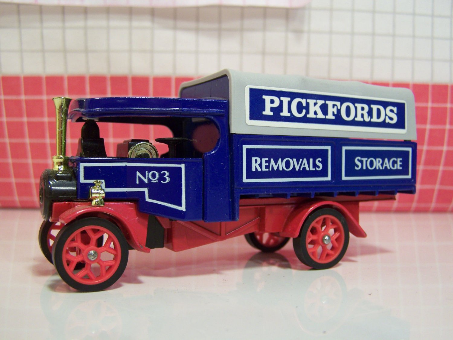 Matchbox Foden 1922 Steam Lorry, Pickfords - Models of Yesteryear Y27