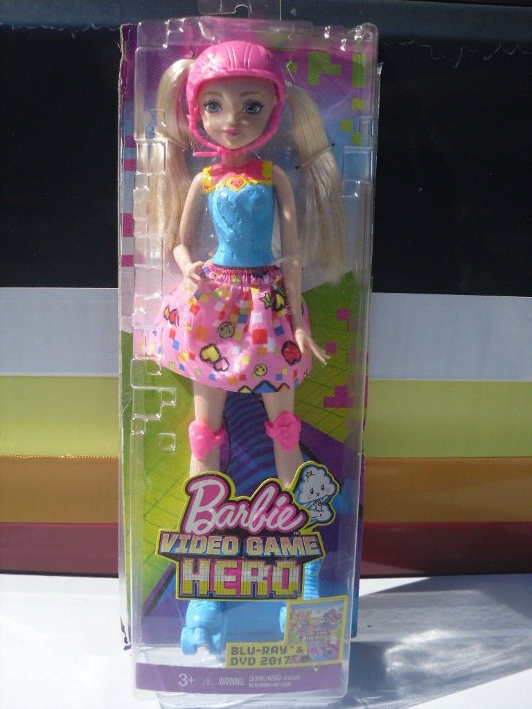 Mattel BARBIE VIDEO GAME HERO Doll with Roller Blades, Print Skirt, and ...