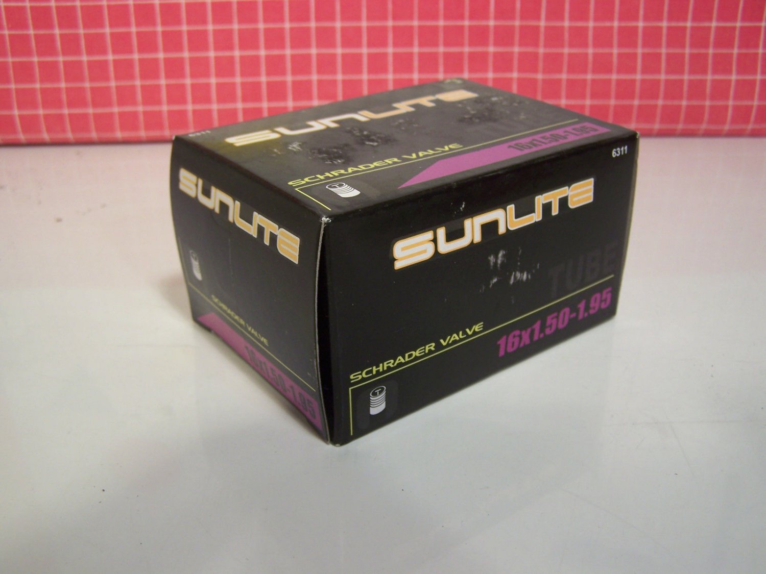 Sunlite Bicycle Inner Tube - 16x1.50-1.95 Schrader Valve - Kids Bike