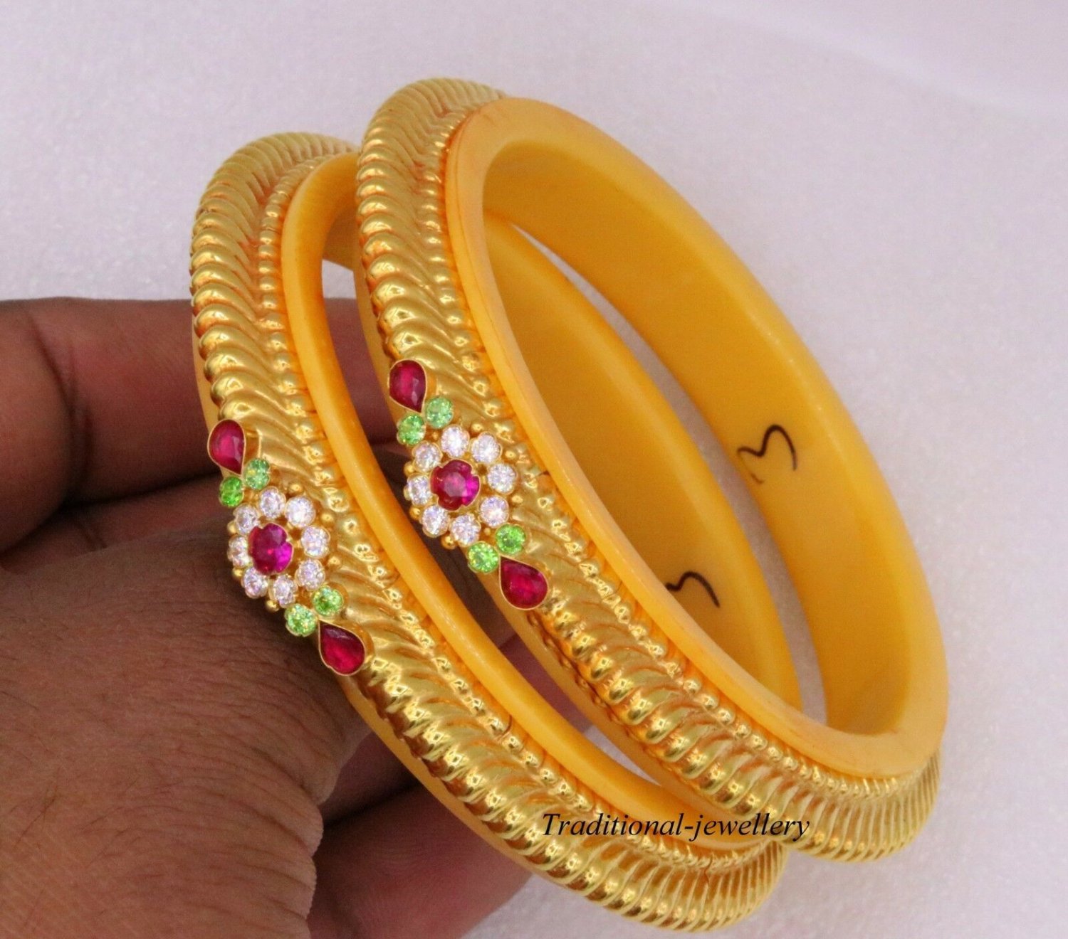 ANTIQUE VINTAGE AAWLA CHUDI JEWELRY 22 KARAT YELLOW GOLD BANGLE ...