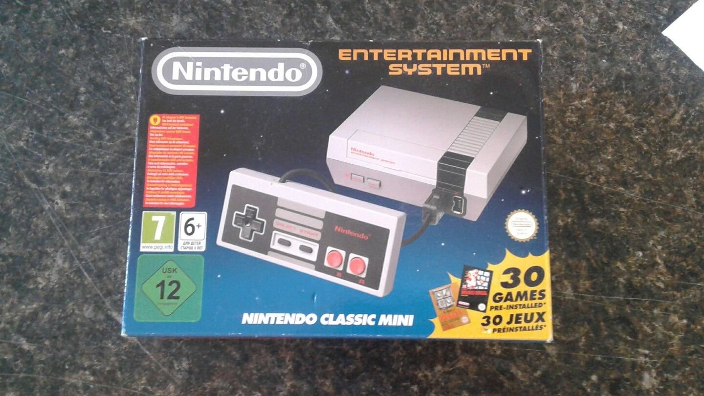 Nintendo Entertainment System!! 100% authentic!! NES Classic!!MINT!!