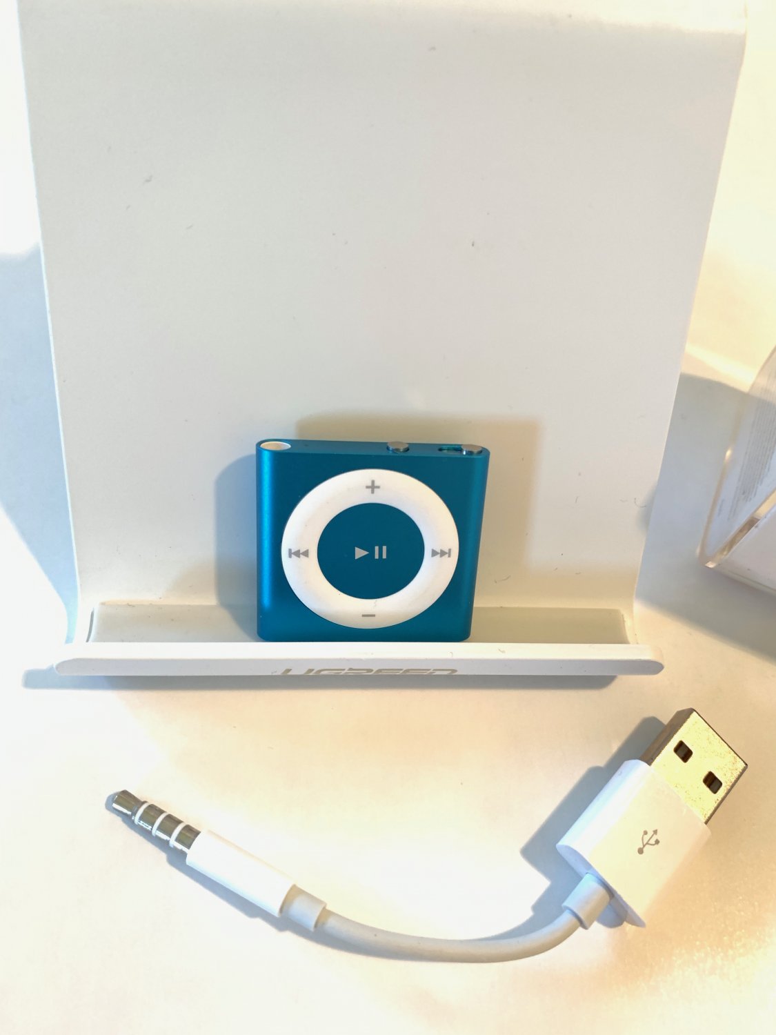 iPod Shuffle 4th generation 2gb Blue # GF4RW *SALE*