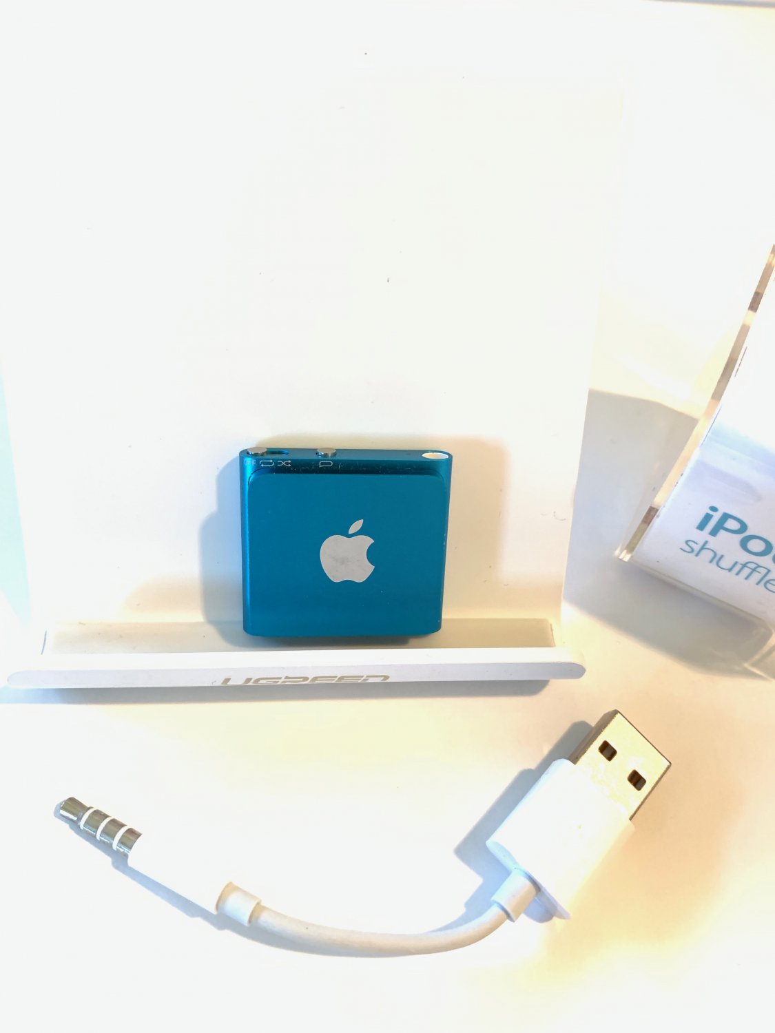 iPod Shuffle 4th generation 2gb Blue # GF4RW *SALE*