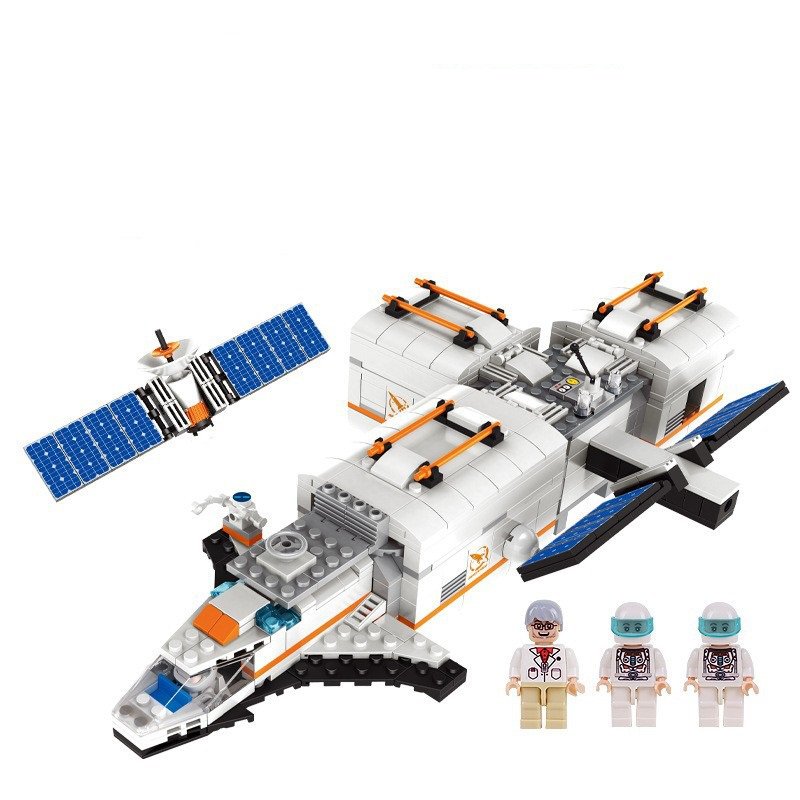 The Space Station Airship shuttle Minifigures Compatible Lego Star Trek Set