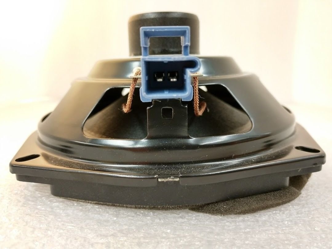 Cadillac DTS rear door speaker. 2006-11 stereo system. Factory original ...