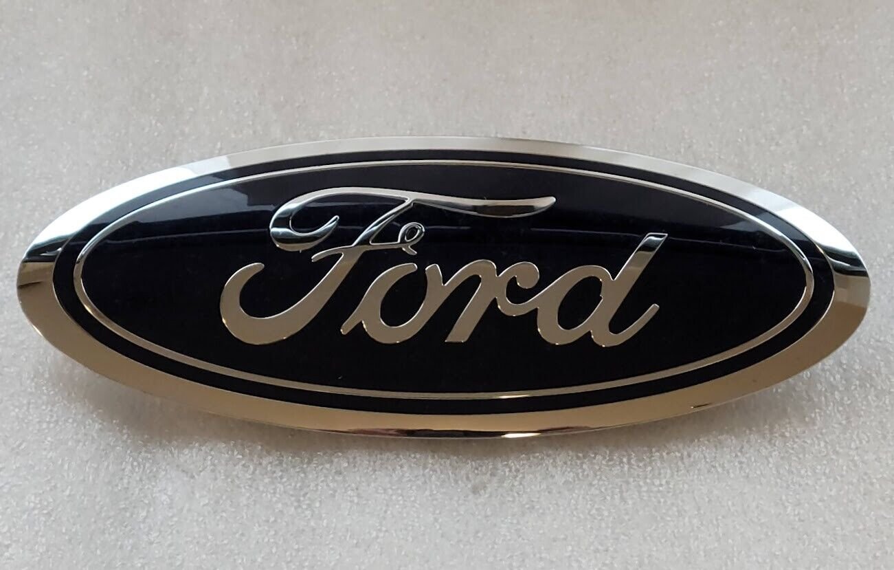 Tailgate emblem logo in chrome and blue for 2018-2020 Ford Expedition. Blem