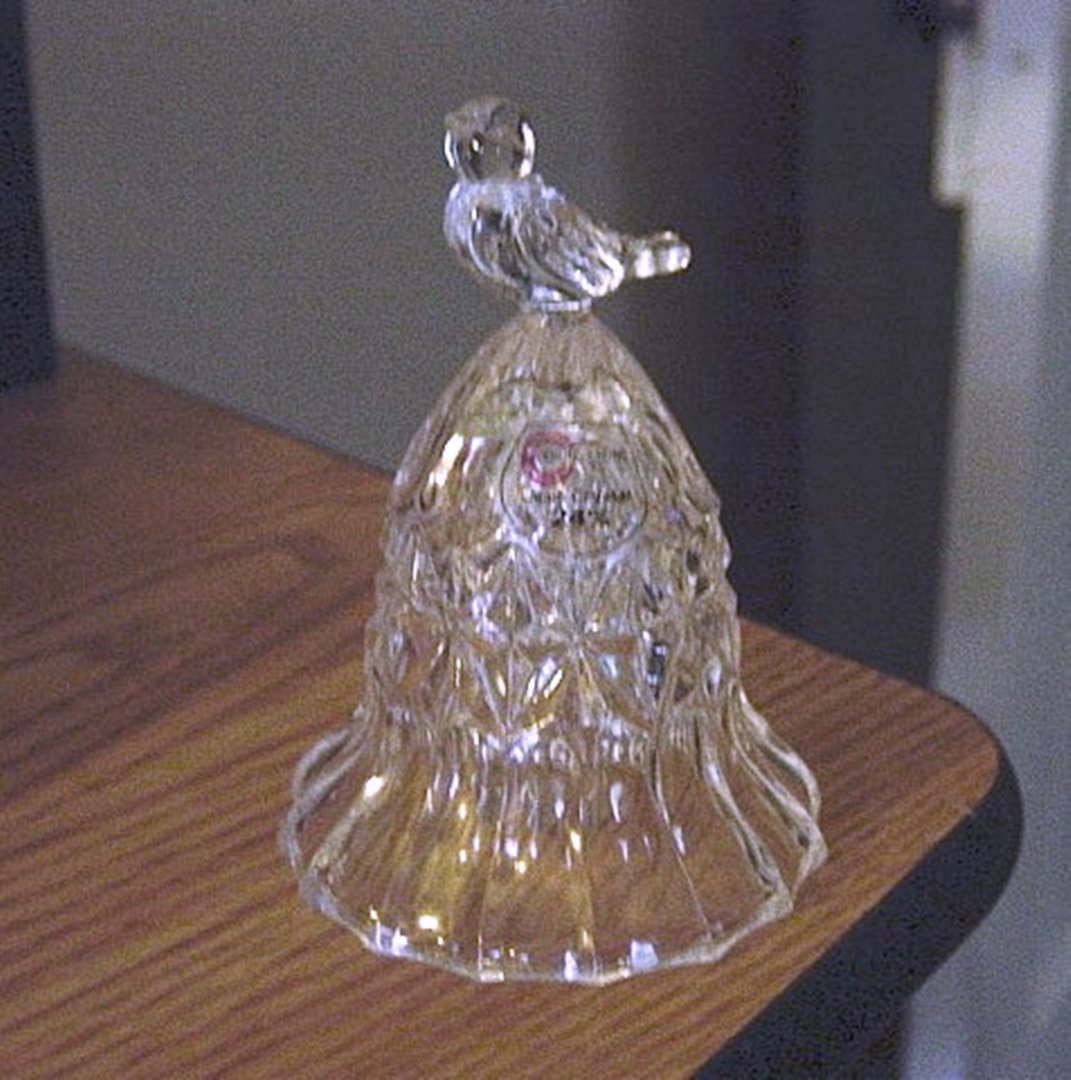 Chung Chung 24% Lead Crystal Bird Handle Bell #111879