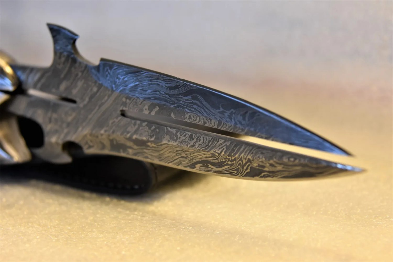 Anaconda Knife 13 Inches long Damascus steel Dagger blade knife