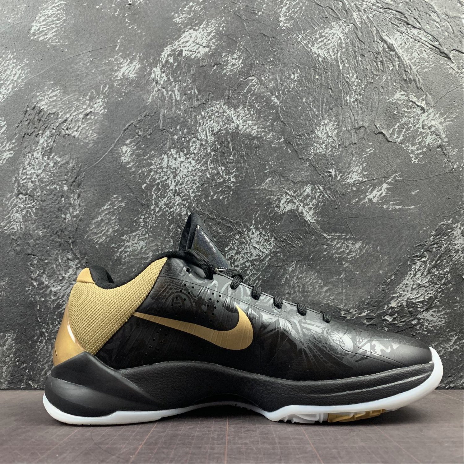 Zoom Kobe 5 'Big Stage Away' Sample - Nike - 386429 008