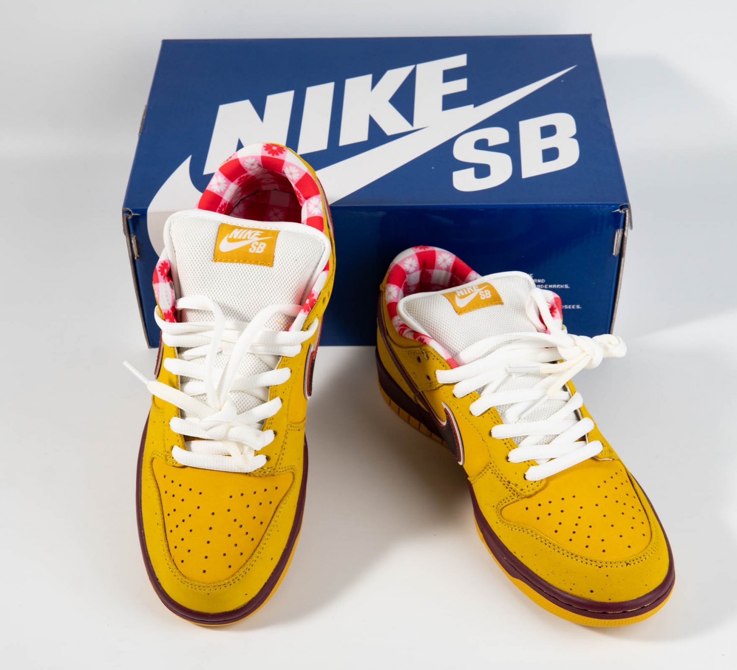 Nike SB Dunk Low Yellow Lobster