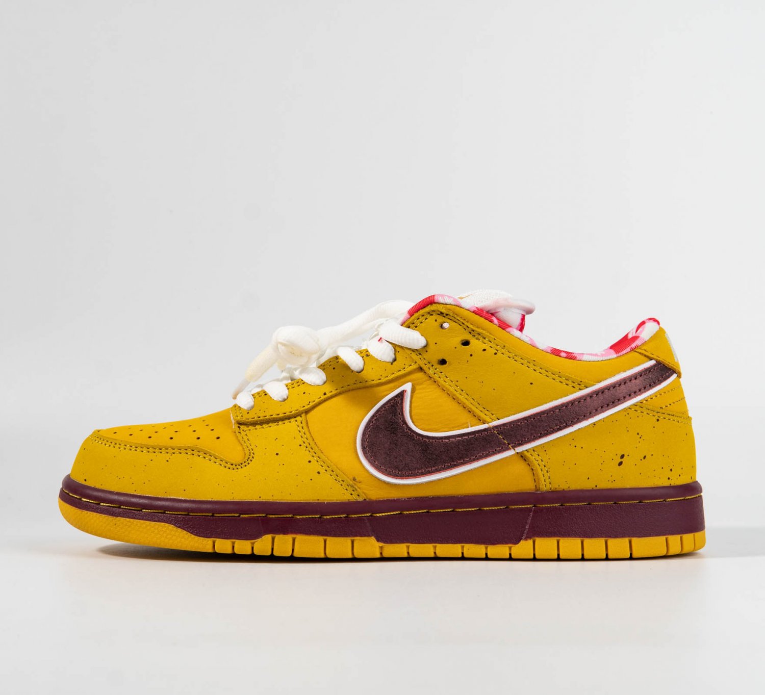Nike SB Dunk Low Yellow Lobster