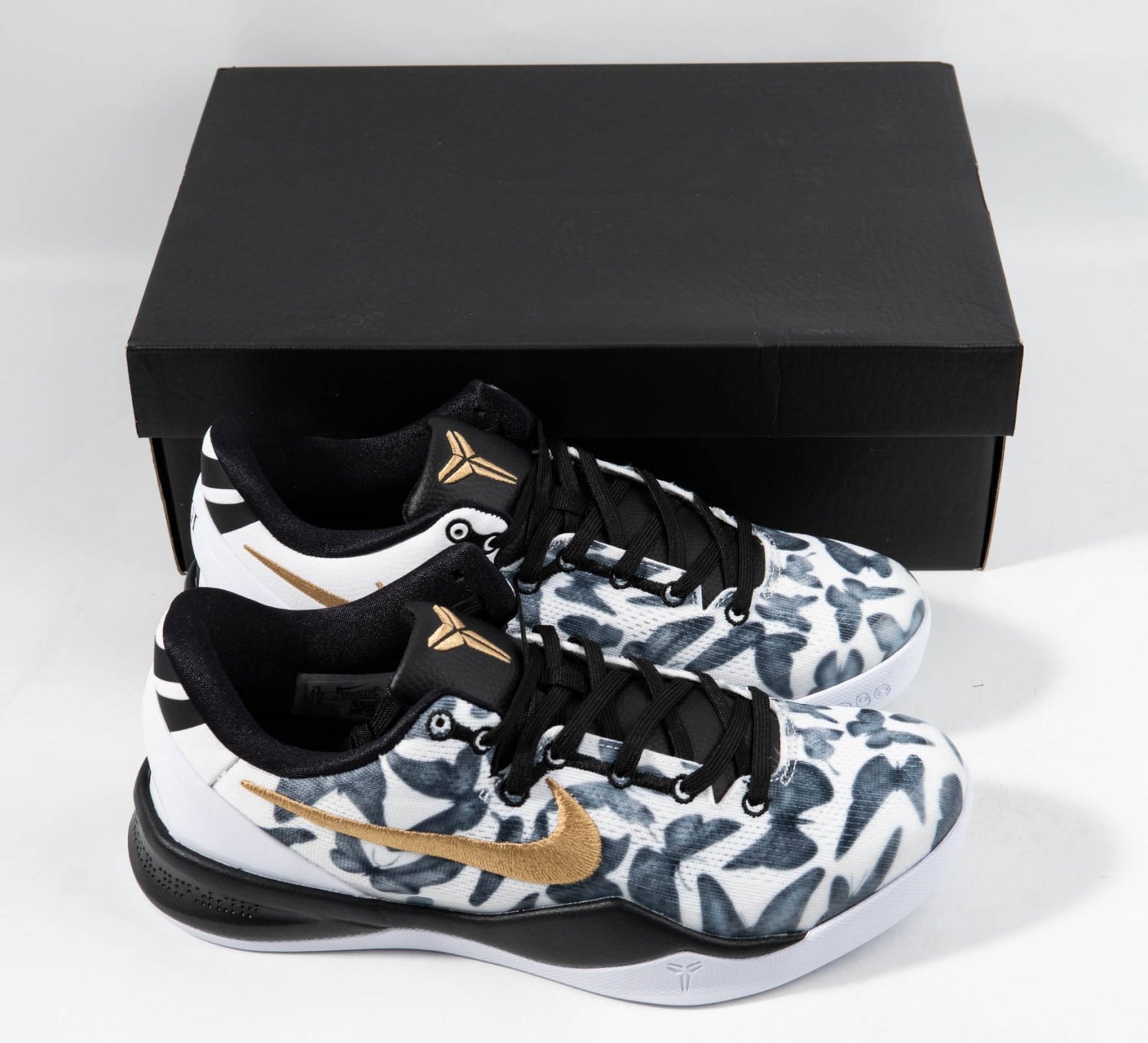 Kobe 8 Protro White Metallic Gold