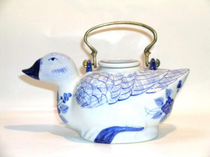 Delft Blue Flow Blue duck teapot brass handle pottery porcelain