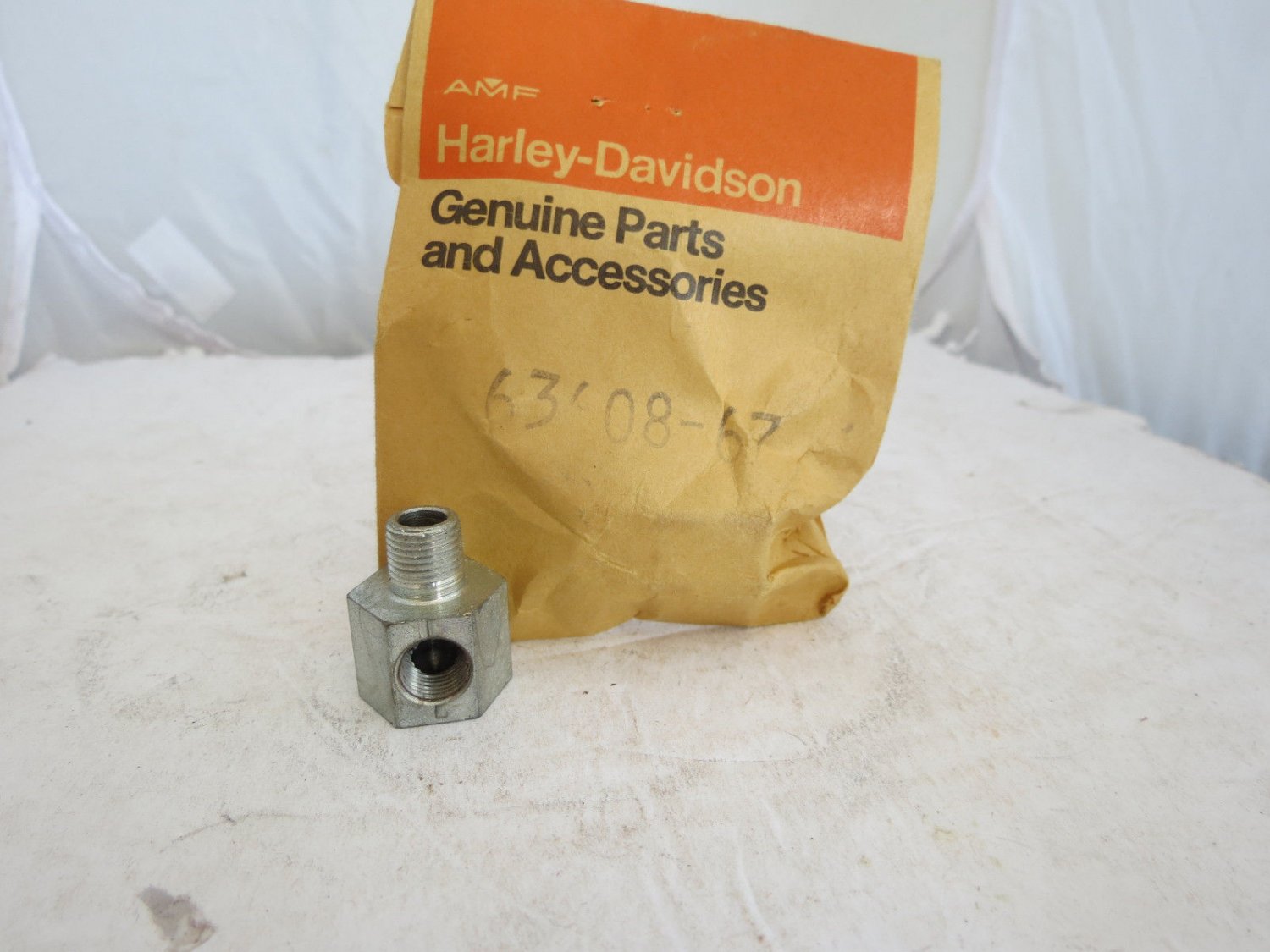 NOS OEM HARLEY DAVIDSON REAR CHAIN OILER FITTING 1967-68 SPORTSTER 63608-67