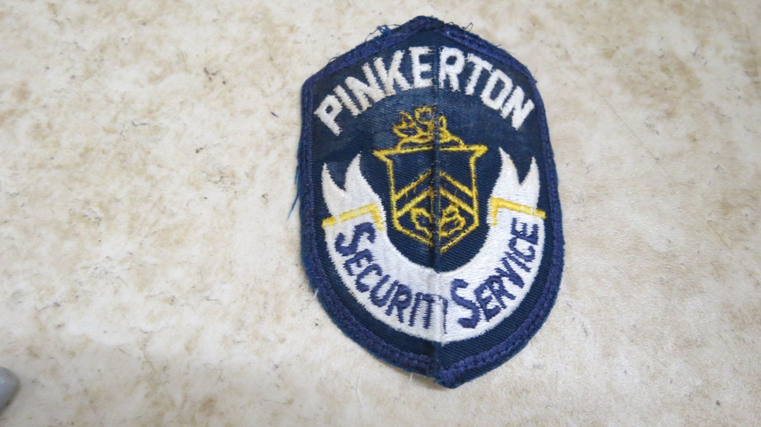 Vintage Pinkerton Security Service Vest Clothing Hat Patch P-41